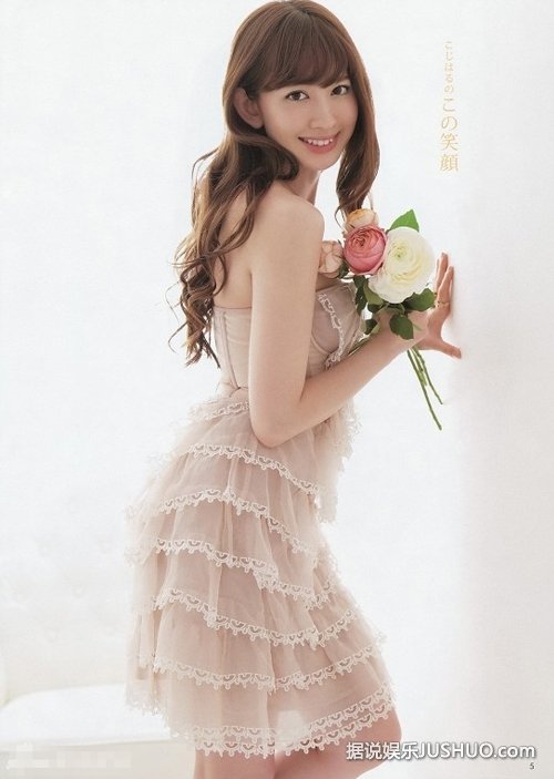 AKB48小嶋阳菜上《anan》杂志秀美乳 真空上阵上演成人诱惑