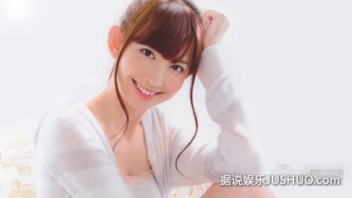 AKB48小嶋阳菜上《anan》杂志秀美乳 真空上阵上演成人诱惑