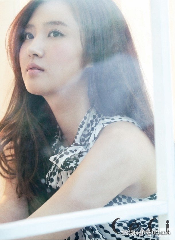 少女时代Yuri性感大片 完美身材姿态撩人